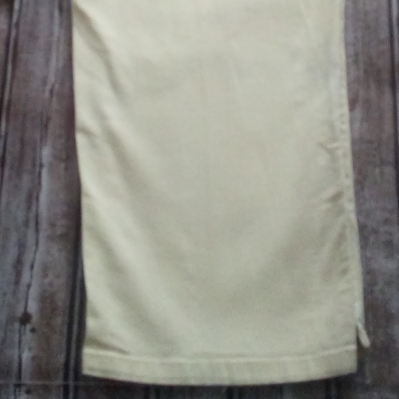 Lee | Jeans | Lee Yellow Denim Capris 4 M | Poshmark